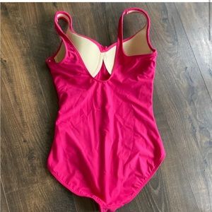Miraclesuit | Swim | Miraclesuit Marina Bright Pink One Piece Size 2 ...